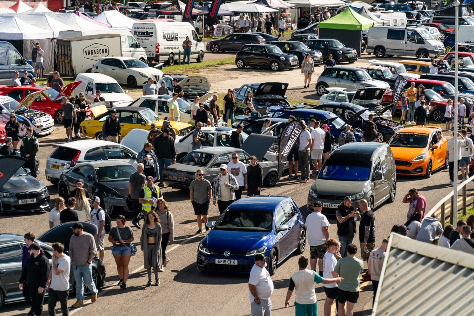 CHARLES SAUNDERS CONTINUES AS CASTLE COMBE’S FOOD SERVICE SUPPLIER ...