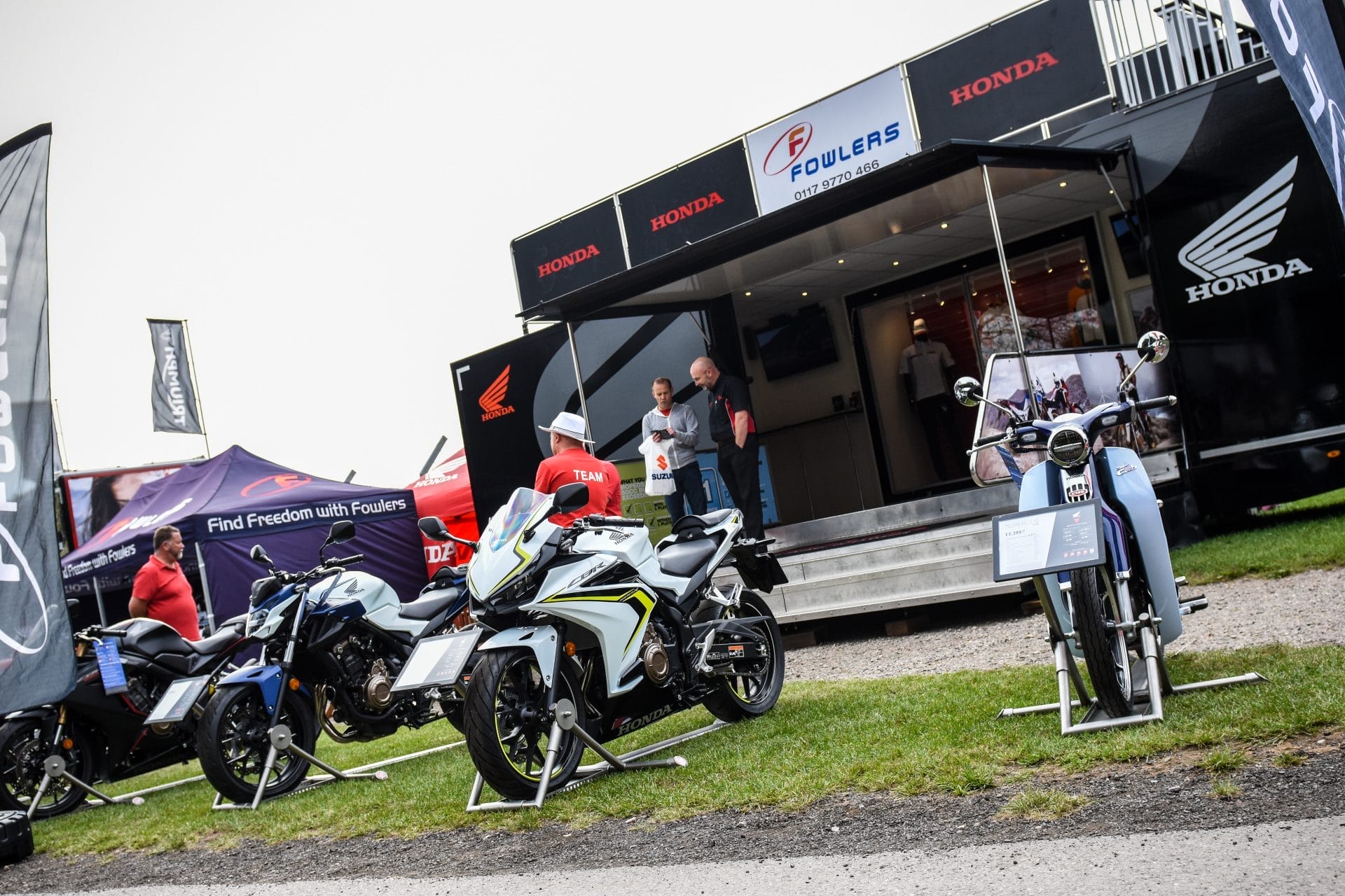 2025 CAR/BIKE TRACK DAYS – NOW AVAILABLE – Castle Combe Race Circuit